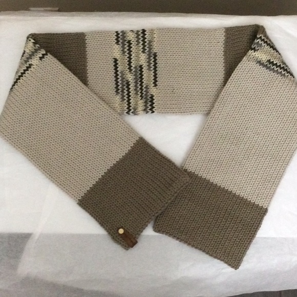 Vekasy's | Accessories | Samson Knit Reversible Beanie And Scarf Set ...